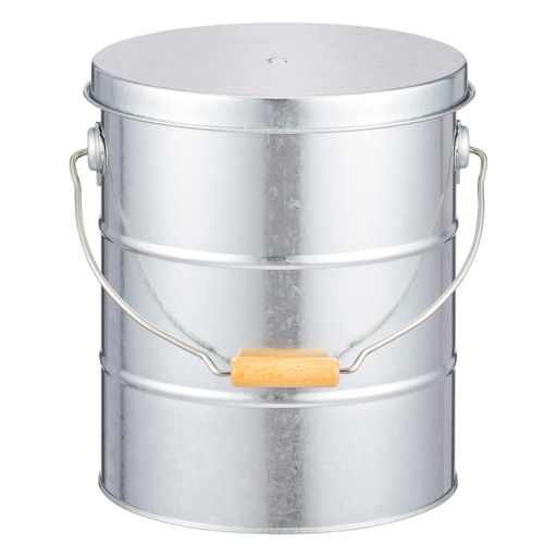生産国:日本 容量;お米5Kg 水漏れ処理を施しておりません。水・液体を入れる容器として使用しないでください。 ワンランク上質の「手づくりバケツ」1923年創業以来、バケツ職人が、伝統の技術を守り、1つずつ手作りしています。素材のトタンは、...