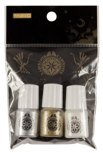 キラキラ感や色味を表現するため、レジンに混ぜたり降りかけたりします。 セット内容:1本2g入りx3本(ゴールド/シルバー/パール) 材質:樹脂フィルム 生産国:日本 3色の綺麗なグラデーションが楽しめるラメセットです。小さなラメの粉が繊細な...