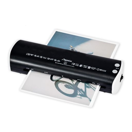 操作が簡単でお手軽なラミネーター。A4対応機。 ウォームアップ時間:5~8分。最大ラミネート厚:0.4mm ラミネート停止レバー付き ラミネート速度:3.8/4.7mm/秒 外形寸法:W340xD100xH70mm