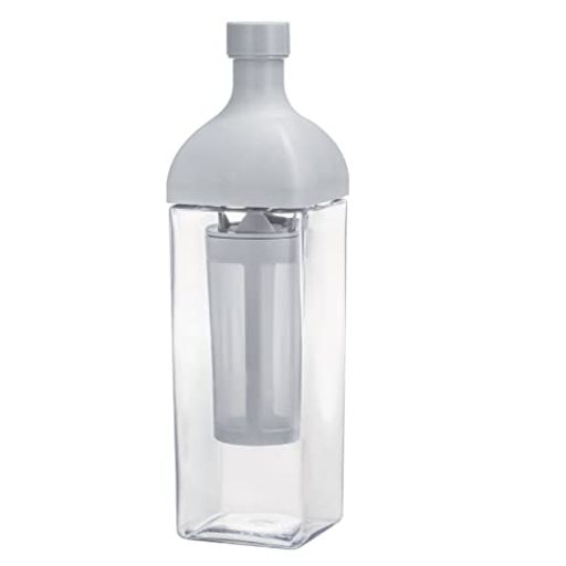 ゆっくりと水から抽出されるコーヒーは香り高くナチュラルで柔らかい口あたりに。 角型形状の水出しコーヒーボトル。 コーヒー粉と水だけでアイスコーヒーが抽出できます。 ストレーナーにコーヒー粉を入れ、注ぎ口にセットしたら少量ずつ水を注ぎます。 ...