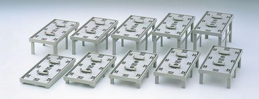 製品サイズ:‎31.09x12.6x7.9cm 重量:340.19g 10個1組。 複線レールを地平から複線高架橋脚を使用した高架線へと立ち上げるための勾配橋脚のセット。 デザインが複線高架橋脚と同じなので、高架線一切に連続的な一体感をもた...