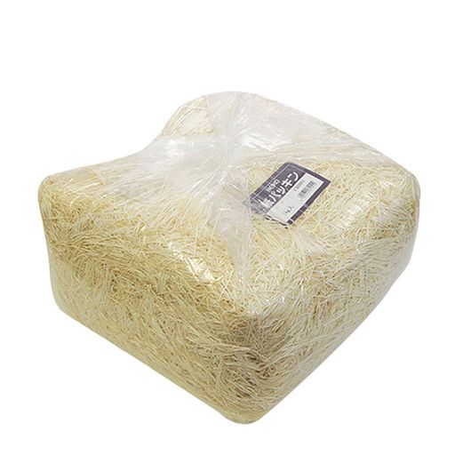 包装材を細かくカットしたハードタイプの紙パッキンです。 クッション材としても、商品やギフトのラッピングとしてもお使いいただけます。 大容量1kg入り。カラーも豊富でお好みで選べます。 【色】ウスダイダイ 【カット幅】1mm 【材質】色上質紙...