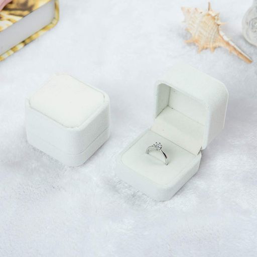 *サイズ:5.5*5*4.5cm。重さ約35g。 *セット内容:指輪ケース *2。 *高品質のベルベットから作って、柔らかくて手触りがいい。ジュエリーを大切に守ることができ、持ち歩くのも安心です。 *結婚式、誕生日、周年記念日、母の日、バレ...