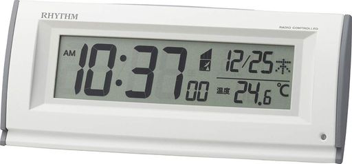 サイズ: 6.7x16x4.5cm 使用電源:単3形x2本(別売) ムーブメント:電波時計 アラーム:電子音アラーム(ピピピ)、止めても又鳴るスヌーズ機能付 ライト:暗所自動点灯機能(暗くなると自動で光る)(NO/OFFスイッチ付) 温度表...
