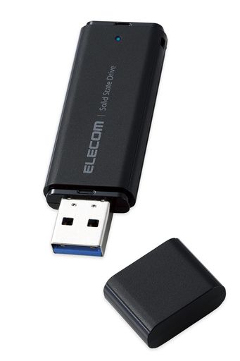 ゲーム キャップでUSBコネクターへのゴミやホコリなどをブロックできる、シンプルなデザインのキャップ式USB 5Gbps(USB3.2(Gen1))外付けSSDです。 重さ約11g、幅約67.5mmx奥行約22.0mmx高さ約8.6mmとい...