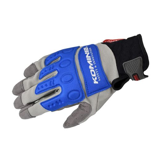インストラクター用グローブの定番 GK-426 の後継モデルのセミロングタイプ カフ部分を若干長めにすることで長時間のライディングでもずれにくく、振動を吸収するゲルパッドとも相まり、疲労を軽減します 新型のベルクロアジャスターを採用し、耐久...