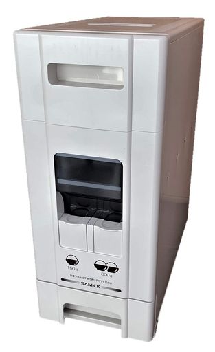 米収納量:12kg(上から投入時:12kg、前から投入時:10kg)、計量方式:1合/2合、受皿容量:約5合