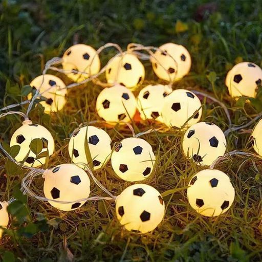 【3m20 灯仕様】サッカーテーマ LED フェアリーライト、3m 全長に 20 灯搭載、USB 給電式で手軽に電源確保可能です。 【プラスチック製】高品質プラスチック素材を採用、軽量で丈夫、長期使用に耐える耐久性を備えています。 【サッカ...