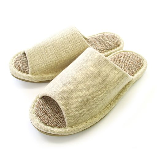 本体サイズ:約23x8x29cm 本体サイズ:約23x8x29cm 素材:(表)綿・レーヨン・麻 (中板)ポリプロピレン (底)EVA樹脂 原産国:中国 適応サイズ :約26cm~28cm