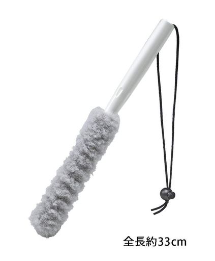 トイレ サイズ:全長33cm 重量:52g 材質:本体/ABS樹脂、柄/ポリプロピレン、毛/ポリエステル、針金/ステンレス、ひも/ナイロン、コードストッパー/ナイロン、耐熱温度/80度 製造国:日本 対応サイズ:直径(口径)3cm以上