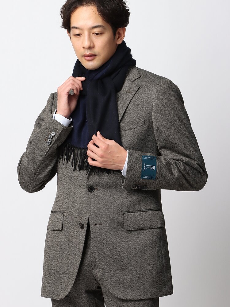 上質ウールにカシミヤを混紡した、肌触りの良い『TENER CASHMERE（テネール カシミヤ）』製マフラー。保温性や耐久性にも優れており、デイリーユースに最適です。・表裏2色のカラーで様々なコーデに合わせやすい、リバーシブルデザイン・カシ...