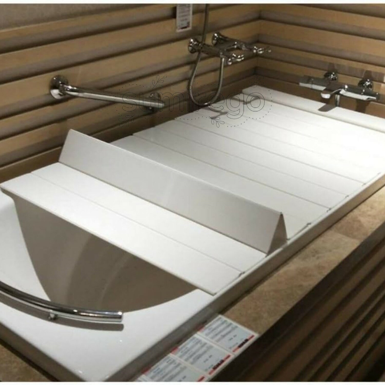 · 【多機能バスタブカバー】：入浴中の湯温維持、使用していない時の浴槽の清潔さ維持、ホコリの侵入防止に役立ちます。また、バスタブカバーを折りたたんで、浴槽下のスペースをバスルーム用品の収納スペースとして活用することもできます。バスタブカバー...