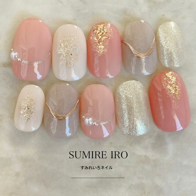 サイズオーダー商品でぴったりネイル アクセサリー感覚で取り外し 使い捨てじゃない！繰り返し何度も使える！ ※使用状況により使用可能回数には個人差があります。 ■商品内容 　　・手の爪のチップ10枚セット 　　・両面テープ1回分 　　・チップ...