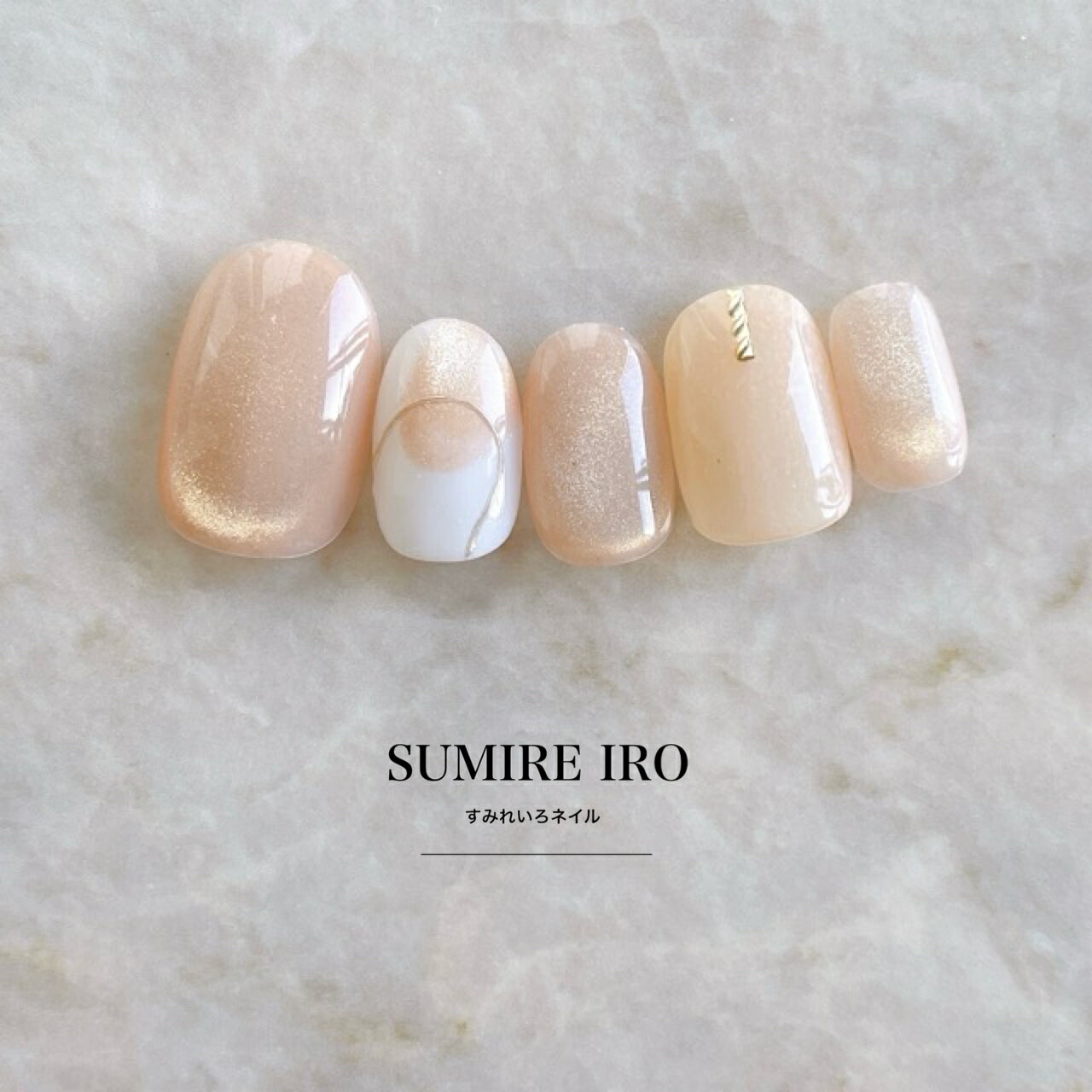 サイズオーダー商品でぴったりネイル アクセサリー感覚で取り外し 使い捨てじゃない！繰り返し何度も使える！ ※使用状況により使用可能回数には個人差があります。 ■商品内容 　　・手の爪のチップ10枚セット 　　・両面テープ1回分 　　・チップ...