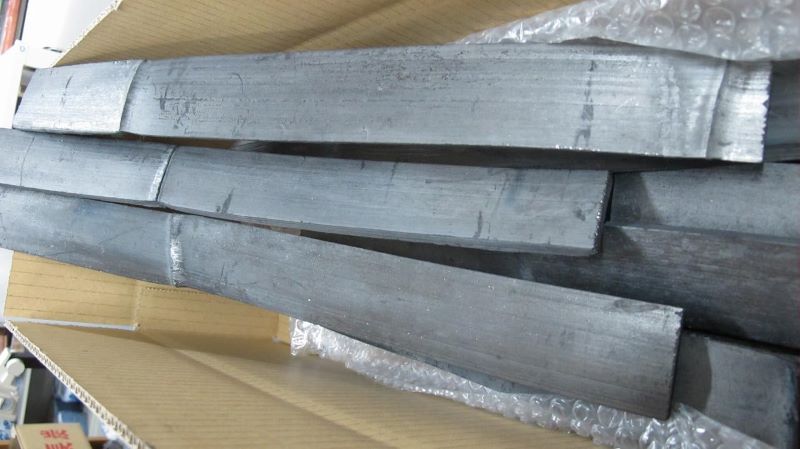 平竹炭 国産希少品 40cm 10枚セット 竹炭にはさまざまな効果がありますので、用途は多彩です。 長さ40cmカット×10枚セット。 インテリアとして飾ると、消臭、防虫、調湿効果。 店内オブジェ、サウナ、浄水、温浴施設（遠赤外線）、シック...