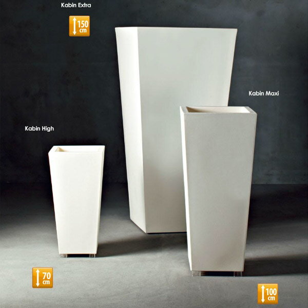 SERRALUNGA DESIGNERSのプランター。送料無料です。ホワイト、ブラックがあります。 独自の世界観へと拡がりを見せつづける、セラルンガ・デザイナーズシリーズ。 もはやプランターと呼ぶより、アートオブジェとして存在感が異彩を放っ...