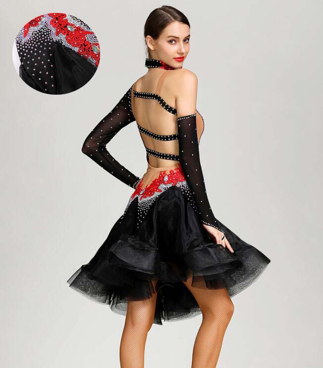 ご来店いただいて誠にありがとうございます。 ◆セット内容：モダンドレス ◆素材：ポリエステルなど ◆伸縮性：少し ◆カラー：写真通り ◆サイズ（cm）： S バスト：80cm ウエスト：60cm ヒップ：80cm 肩幅：36cm 着丈：90...