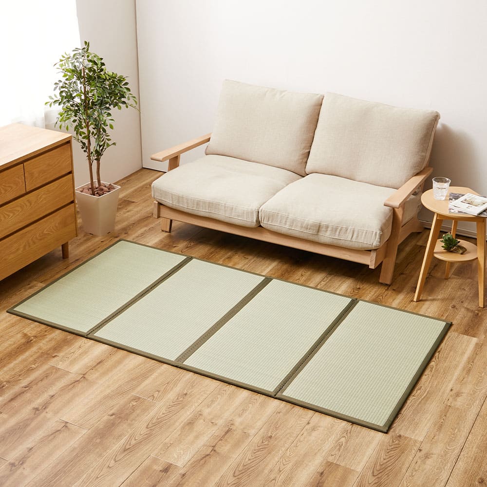 商品説明(製品の特徴)フローリングのお部屋でもい草を身近に感じられるマットレス。い草の快適機能で、床と布団のジメジメや底冷えのひやっと感からも守ってくれます。マットレスとしてだけでなく、置き畳のようにもお使いいただけます。サイズ100×20...
