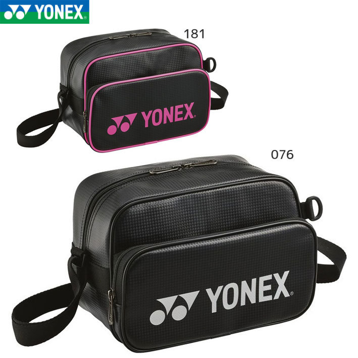 ●素材：PU　仕様：正面ポケット、内ポケット、YKKファスナーサイズ：one size原産国：ベトナムこちらの商品は【取り寄せ商品】です。ご注文後にメーカーへ在庫確認・手配をさせていただきます。メーカー在庫がある場合、土日祝日を除いて最短3...