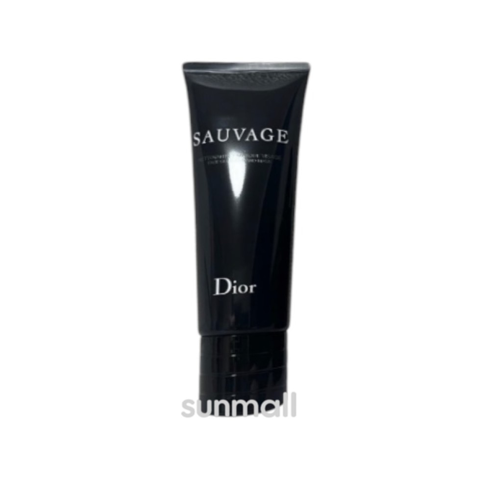 内容量125mL／シェービングジェル製造国フランス商品区分化粧品特徴89%※1自然由来成分の「ソヴァージュ シェービング ジェル」。 サボテン花エキス※2を配合した泡立たないクリアなジェル テクスチャーが細やかなシェービングを可能にし、自在...