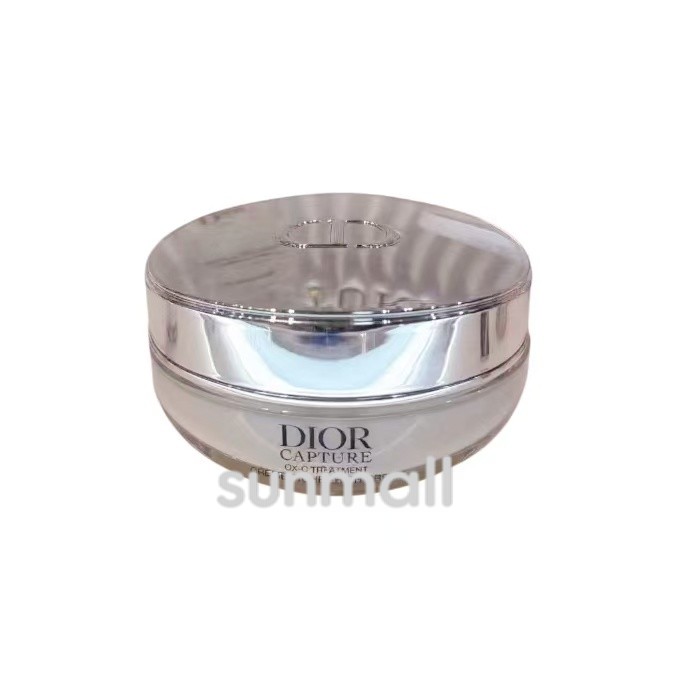 内容量50mL／クリーム製造国フランス商品区分化粧品特徴肌の仕組みに着目。 新「ディオール カプチュール クレーム リッシュ」は、カプチュール共通成分「OX-C トリートメント※1」に加え、独自の「オレオ セラミド コンプレックス※2」を配...