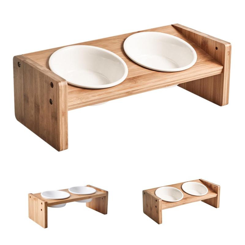 MONIWOLLY 猫 餌皿 陶器 犬用食器 350ml×2 セラミック製猫用ダブルボウル ペット食事台 15度傾斜 犬猫共用フードボウル 竹製 スタンド付き 滑り止めリング付き 吐き戻し防止 食べやすい 頚椎保🐱【15°の...