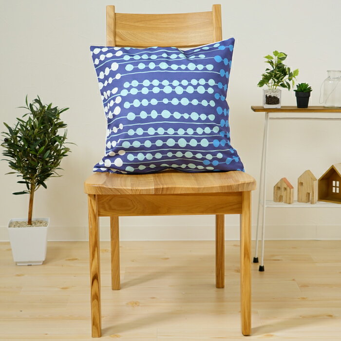 サイズ 45×45cm 【中材対応サイズ】 45×45cm 素材 ポリエステル100% 仕様 ファスナー付、縫い合わせ縫製 生産国 インドネシア 洗濯 洗えますクッションカバー アルファベット【サンレジャン オリジナル】 カーテン専門店サン...