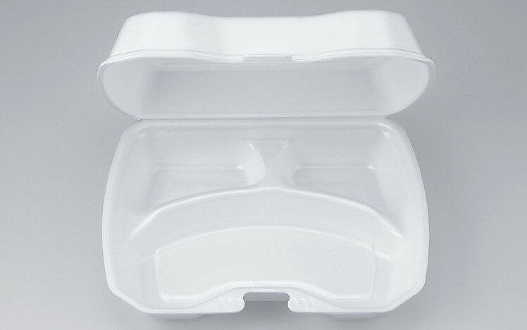 【メーカー直送または当店路線便にて発送いたします】 手にもちやすい容器形状と、ワンタッチ開閉がついた機能的で使いやすい弁当容器です。 200入(50入×4)での販売となります。 ＜メーカー＞ シーピー化成（株） ＜規格＞ ■サイズ：230×...