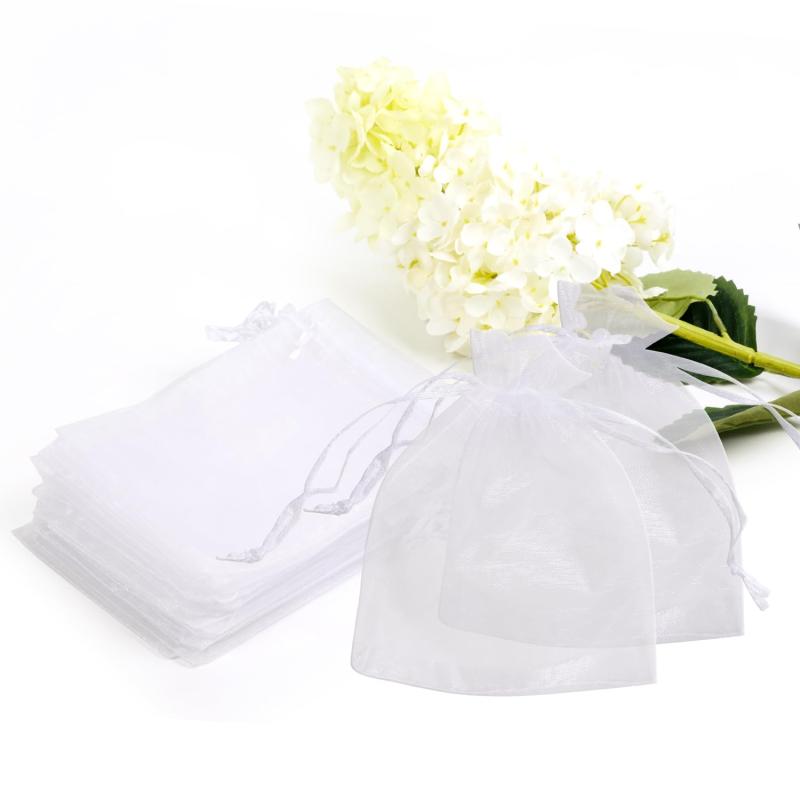 オーガンジー巾着袋 ラッピング 小分け袋 透明 生地 プレゼント ギフト袋 ポーチ 巾着 袋 (9x12cm 50枚)【オーガンジー巾着袋 - 商品詳細】素材：オーガンジー【オーガンジー巾着袋 - 小分け袋】ジュエリーや小物などの収納、結婚...