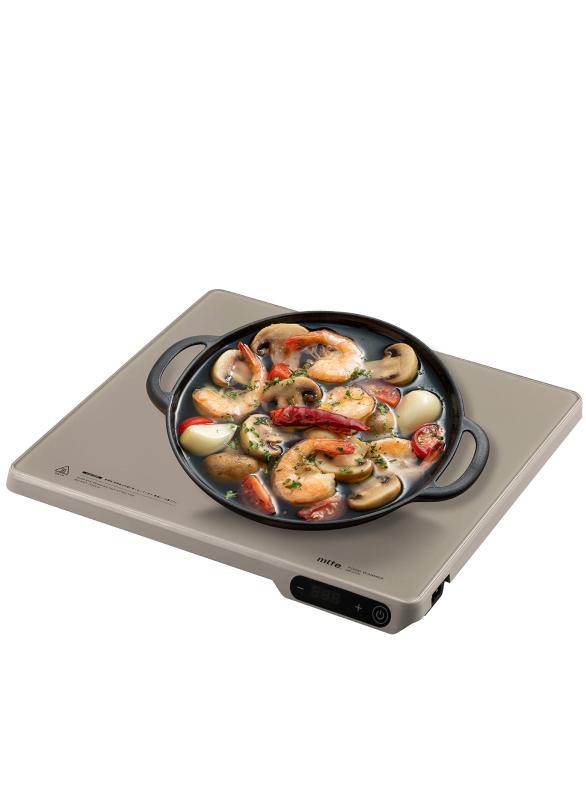 シービージャパン ホットプレート 卓上 保温プレート 5段階温度調節 サーモマーク付き フードウォーマー mlte持ち帰った料理や作りたての料理を食べていると、気が付いたときには料理が冷めきってしまっていることありませんか？そんなお悩みを解...