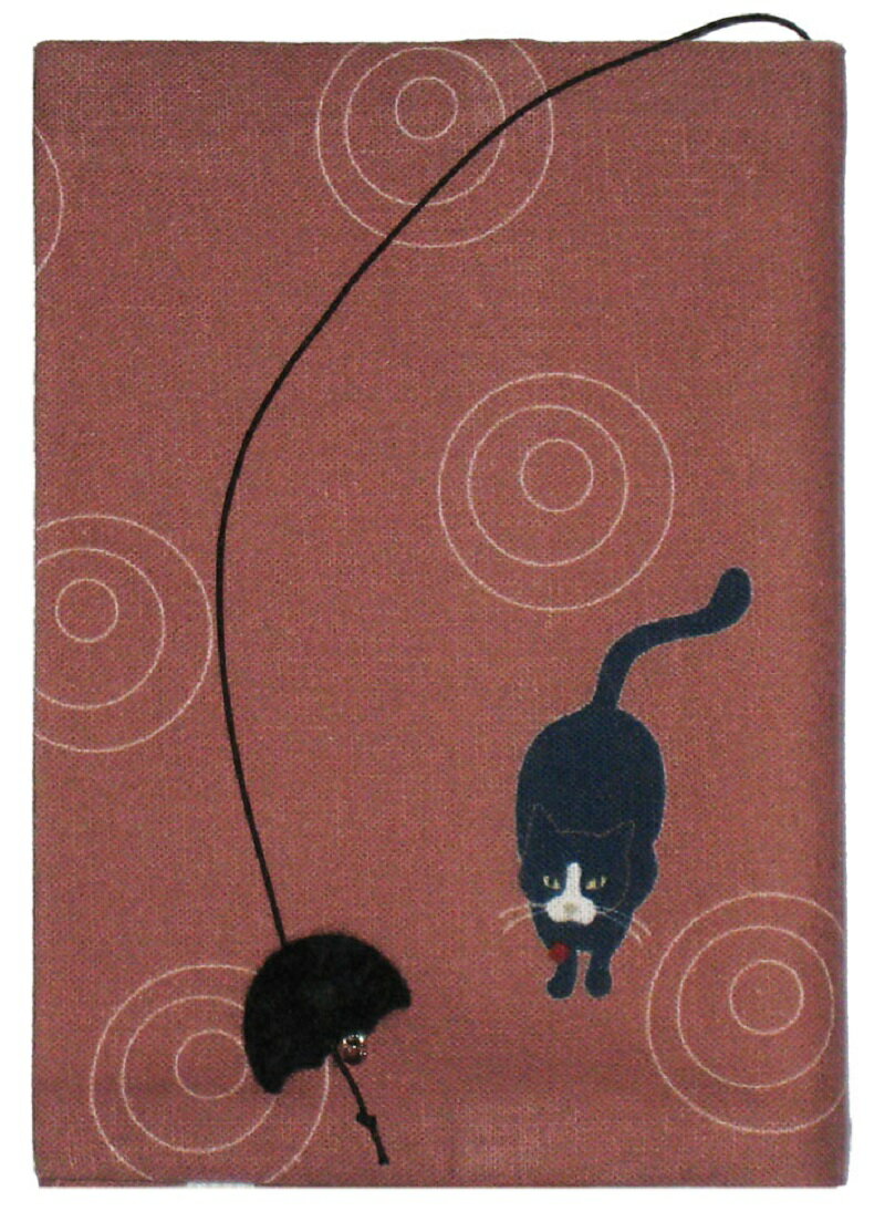 商品特徴 あらあら、雨が降ってきたよ。見上げる黒猫と傘に隠れる白猫、どんなに仲が良いのかな。雨粒の表現が素晴らしい!!ただの丸なのにデザインって素敵です。 しおりの先にはとっても可愛い傘のモチーフが付いています。 素材は麻の入った綿素材なの...