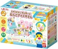 発売日 2024/04/20 メーカー バンダイ 型番 - JAN 4570118174956 備考 商品解説■指先知育にピッタリなしまじろうの粘土シリーズが登場!お子さまが大好きな“アイスやさん”のコンセプトでごっこ遊びが楽しめるアイテム...