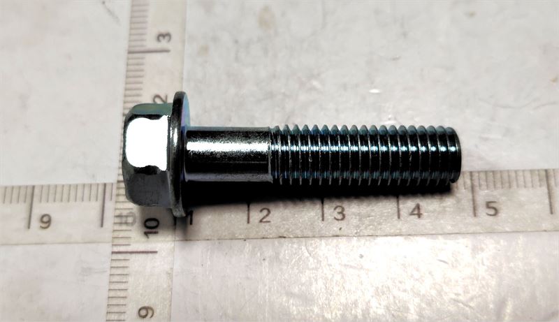 メーカー:スバル品番:010508350名称:フランジボルト英語:Flange Bolt主にエンジンのインテークマニホールドをシリンダーヘッドへ固定するために使用するフランジ付きボルトです。車種や使用箇所によっては，冷却水リザーバータンクや...