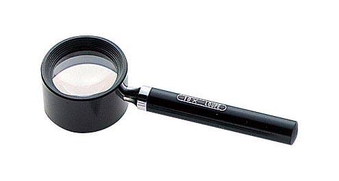 ●手持式の高倍率ルーペです。 ●収差の少ないレンズを採用しています。 ●宝石鑑定や印刷などの検査に適しています。 ＜仕様＞ 材質： 　　　本体：アルミ、塩化ビニル樹脂 倍率：10倍