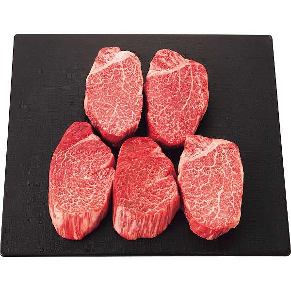 血統や脂質にこだわり一頭一頭丹念に育てあげた黒毛和牛の希少なヒレ肉をステーキ用にカットしました。シャトーブリアンは牛ヒレ肉の中央部分を使用し脂肪が少ないうえ、やわらかい部位です。シャトーブリアンの風味と旨みをご賞味ください。 ●国産黒毛和牛...