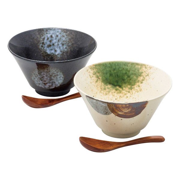 ●商品サイズ・材質：ラーメン丼／径17×H9．5cm（900ml）×2　陶器　木製レンゲ×2●箱サイズ：18．5×18×14cm●箱種区分：化粧箱●重量：1000g●原産国：ラーメン丼：日本、木製レンゲ：中国メーカー希望小売価格はメーカーカ...