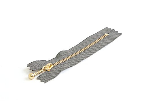 金具:Gゴールド576 グレー/18cm/3G18-576・Color:576 グレーSize:18cmStyle:金具:Gゴールド・カラー: グレー・素材: テープ部分: ポリエステル ■チェーン部分: 真鍮合金 ■スライダー部分: 亜鉛...
