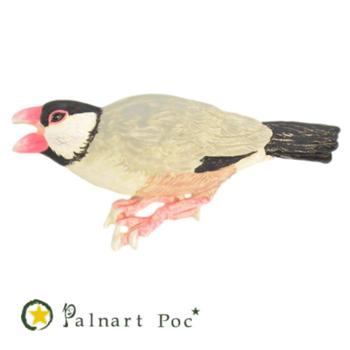 ★商品情報★ ・ブランド ：パルナートポック Palnart Poc ・商品名　 ：文鳥 ブローチ ・素材　　 ：ピューター 金具 真鍮 ・サイズ　 ：縦25mm×横50mm　 ちょっぴり怒りっぽい文鳥のブローチ ひとつで着ければ飼い主に、...