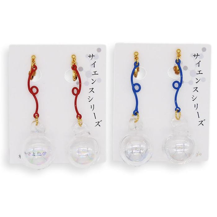 ★商品情報★ ・ブランド ：gargle（ガーグル） ・商品名　 ：color line ball イヤリング ・サイズ ：全長 約 5.5cm　 ・素材　　 ：合金 真鍮 メッキ ・イヤリング：真鍮 ★ご注意★ ・他店舗でも販売しているた...