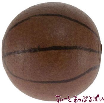 バスケットボールのミニチュアです。木製です。ドールハウスの住人も、たまには気分転換が必要ですよね！？ぜひあなたのドールハウスに！サイズ：直径約20?。スケールは1/12です。