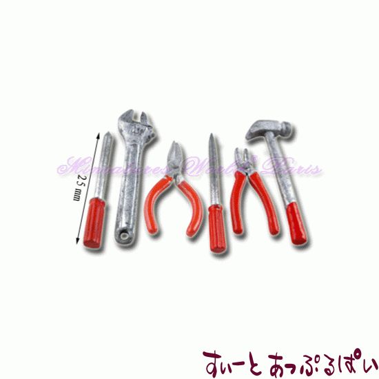 赤のハンドツール6点セットです。なんと！うれしいことに、「ブルーメタルのツールボックス」にぴったりと収まっちゃいます！！いやぁ?、うれしいですよね！！そういうところを考えて作ってくれたのが素敵な商品です。ぜひ貴方のガレージに！！※下写真は参...