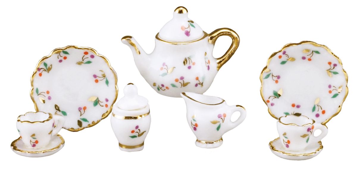 ドイツ　ロイター社のミニチュアです。アクリルケース入りです。お皿の直径約22ミリ。ティーポットの高さ約15ミリ。ティーポットとシュガーポットの蓋は接着されています。カップ＆ソーサーも接着されています。アクリルケースのサイズ：W80xD55x...