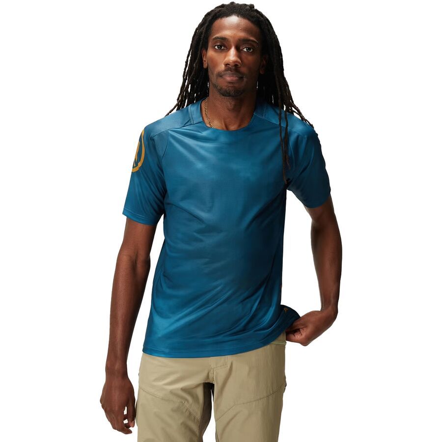 ■商品詳細■ブランドEnduraエンデューラ■商品名Cloud LTD T-Shirt - Men'sクラウド Ltd T-シャツ - メンズ■商品状態新品・並行輸入品■色Bluesteel■責任あるコレクションリサイクル/再利用■素材10...