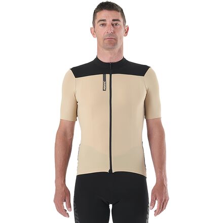 ■商品詳細■ブランドMavicマヴィック■商品名Allroad Cargo Jersey - Men'sオールロード カーゴ ジャージ - メンズ■商品状態新品・並行輸入品■色White Pepper■備考(取寄) マヴィック メンズ オー...