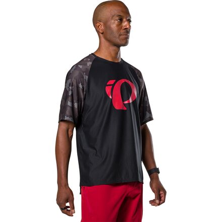 ■商品詳細■ブランドPEARL iZUMiパールイズミ■商品名Elevate Short-Sleeve Jersey - Men'sエレベート ショートスリーブ ジャージ - メンズ■商品状態新品・並行輸入品■色Black Camo■備考(...