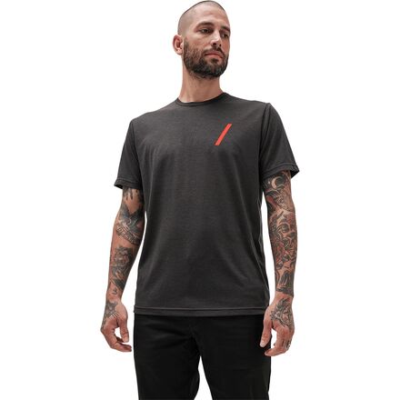 ■商品詳細■ブランドSPC/LST■商品名Codex FWD Performance T-Shirt - Men'sFWD パフォーマンス T-シャツ - メンズ■商品状態新品・並行輸入品■色Black■備考(取寄) メンズ FWD パフォ...