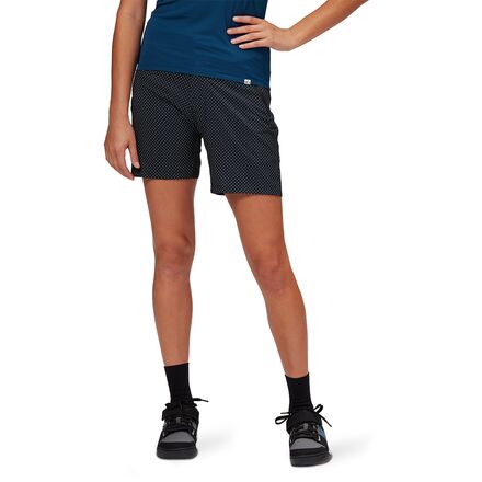 ■商品詳細■ブランドZOICゾイック■商品名Navaeh 7 Novelty Short - Women'sナヴァエ 7 ノベルティ ショート - ウィメンズ■商品状態新品・並行輸入品■色Black Polka Dot■備考(取寄) ゾイッ...