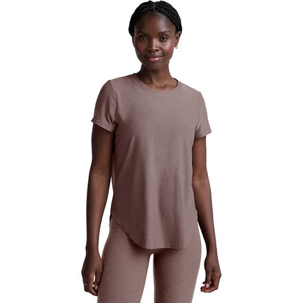 ■商品詳細■ブランドBeyond Yogaビヨンドヨガ■商品名On The Down Low T-Shirt - Women'sオン ザ ダウン ロウ T-シャツ - ウィメンズ■商品状態新品・並行輸入品■色Rosey Taupe Heat...