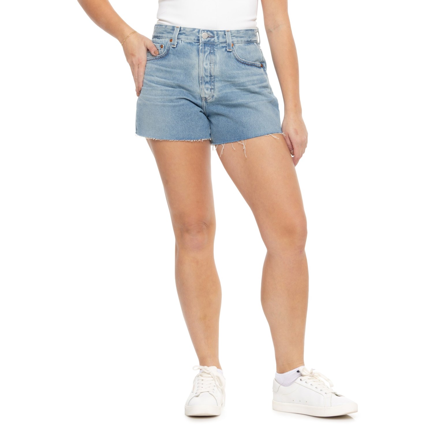 ■商品詳細■ブランドAG JeansAGジーンズ■商品名High-Rise Wedgie Shorts ハイライズ ウェッジ ショーツ■商品状態新品・並行輸入品■色15 Years Seamark2枚目以降は参考画像となります。詳細ソフトコ...