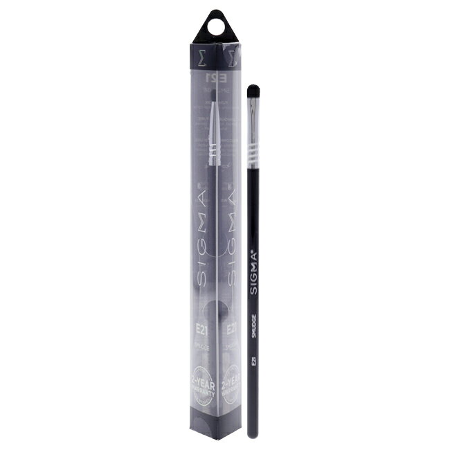 Soften your eyeliner look with this short, round SigmaTech fiber smudging tool, or apply color along the lashline for a ...